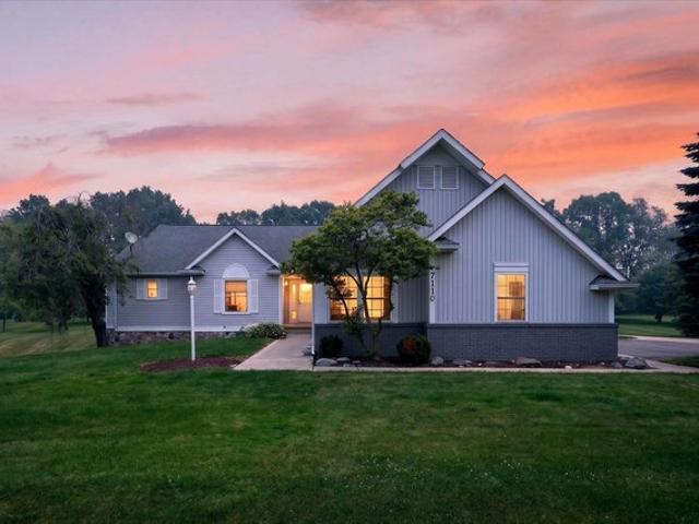 7110 Granger Dr, Howell, MI 48855