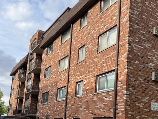 7110 W 93rd Pl Apt 3F, Oak Lawn, IL 60453