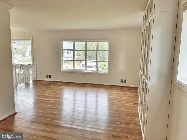 7111 Norwalk Street, Falls Church, US, VA