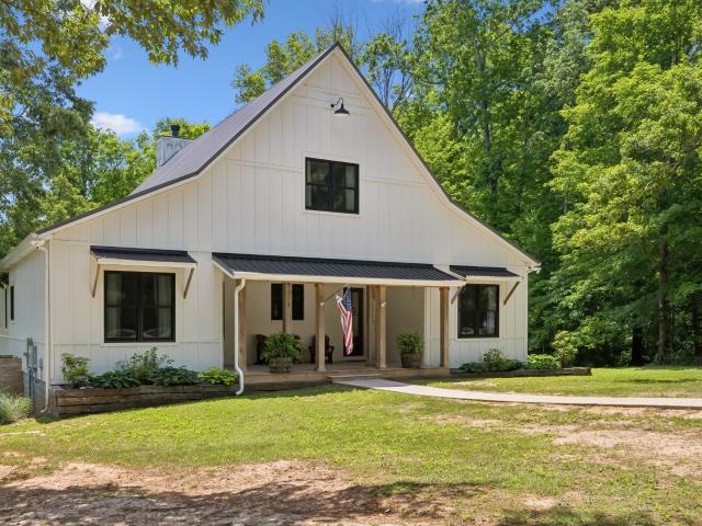 7111 Dogwood Ln