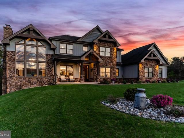 7111 Fishing Creek Valley Rd, Harrisburg, PA 17112