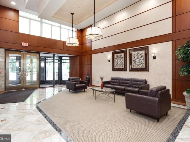 7111 Woodmont Avenue # 602