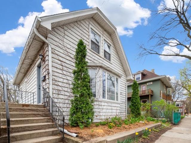 7113 N Wolcott Ave, Chicago, IL 60626