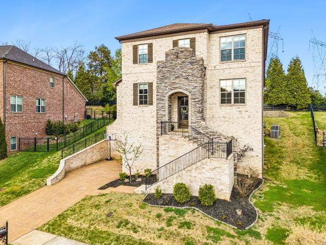 7113 Natchez Pointe Pl