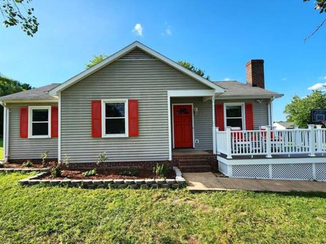 7113 Sharon Rd, Fredericksburg, VA 22407