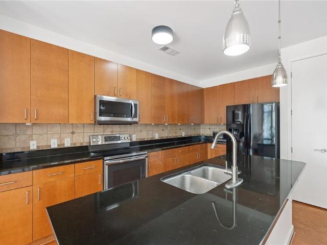 711 Cosmopolitan Drive NE 300