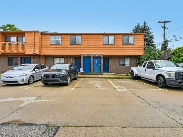 711 and 719 Carroll St, Akron, OH 44304