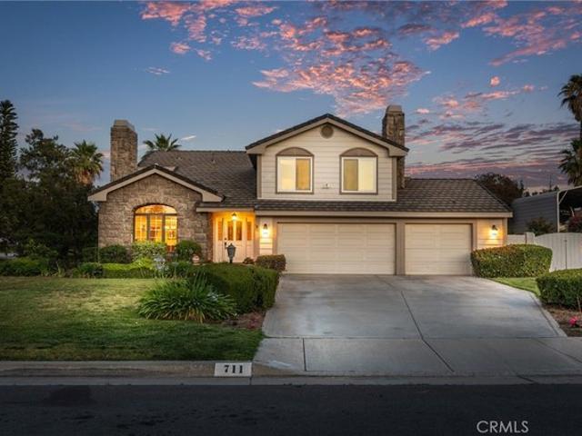 711 Afton Ct, Redlands, CA 92374