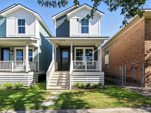 711 Ball St, Galveston, TX 77550