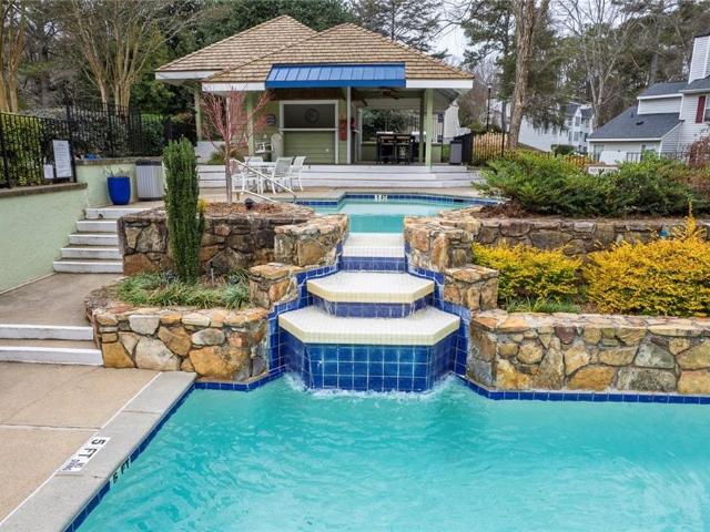 711 Glenleaf Dr, Peachtree Corners, GA 30092 | MLS #7793