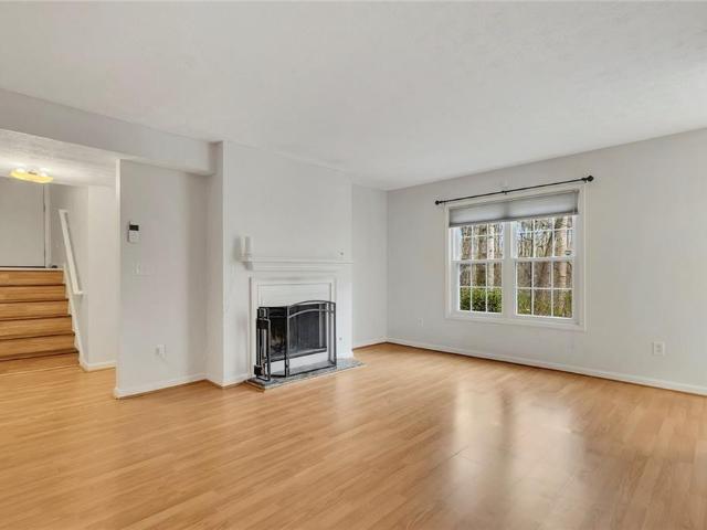 711 Glenleaf Drive