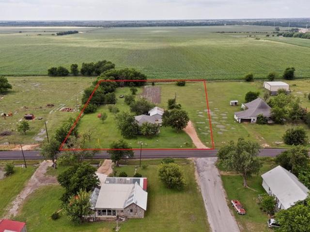 711 E Clark St, Bartlett, TX 76511