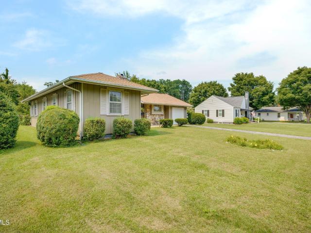 711 East Unaka Avenue