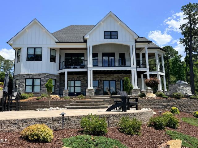 711 Estate Road