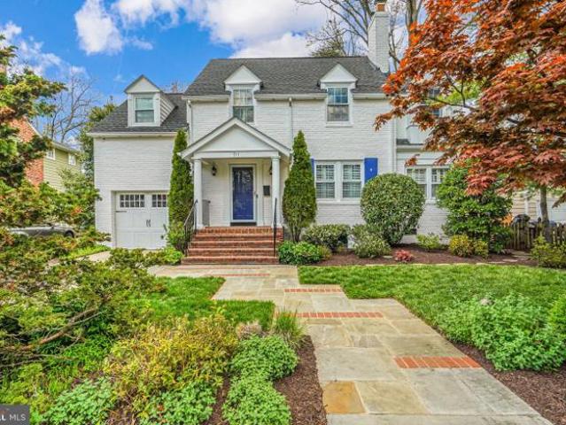 711 Fontaine St, Alexandria, VA 22302