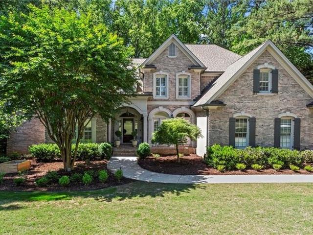 711 Hallbrook Ct, Alpharetta, GA 30004