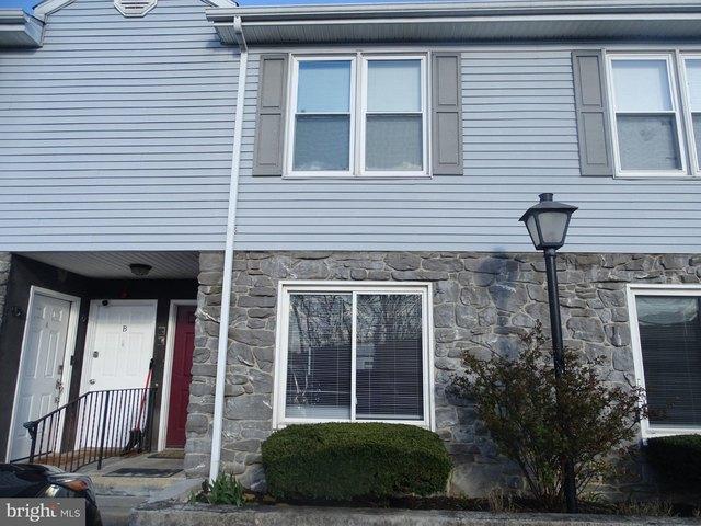 711 Hill Rd Apt D, Wernersville, PA 19565