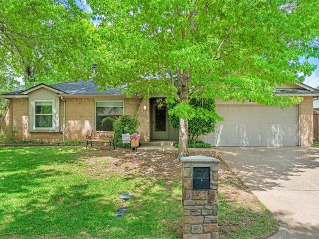 711 Hinsdale Dr, Arlington, TX 76006