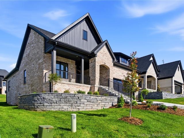 711 Lillian Way