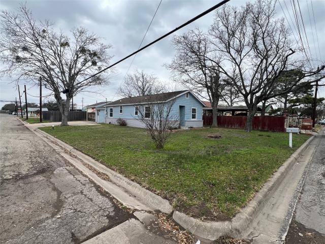 711 N Grimes St, Giddings, TX 78942 | MLS #4358 | Compass