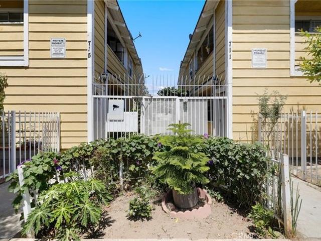 711 N Lacy St Apt D, Santa Ana, CA 92701