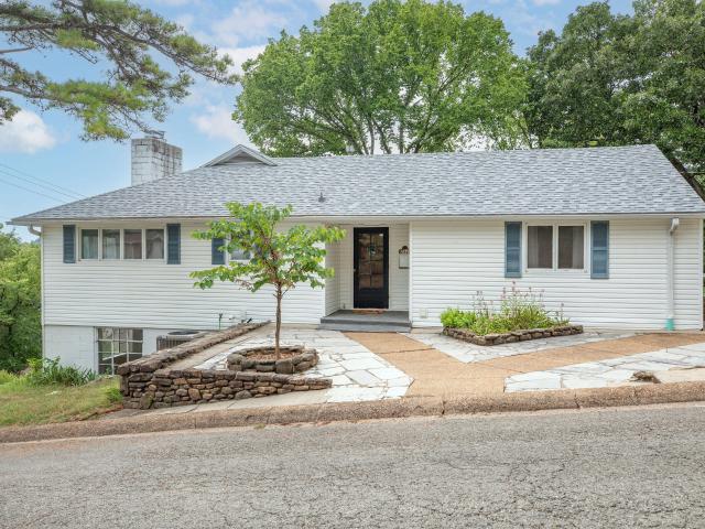 711 S 6th Street