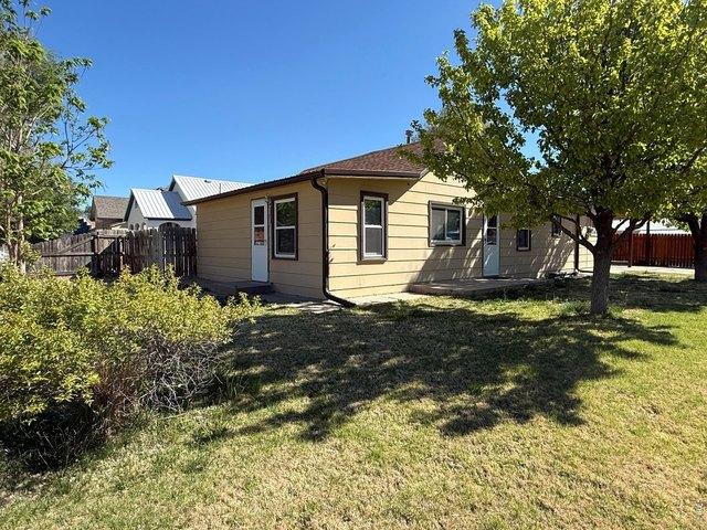 711 S 3rd St, Lamar, CO 81052