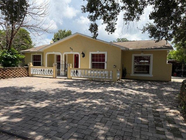 711 S Emory Ave, Kissimmee, FL 34741