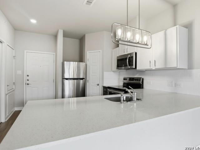 711 S Frio, Unit 2303