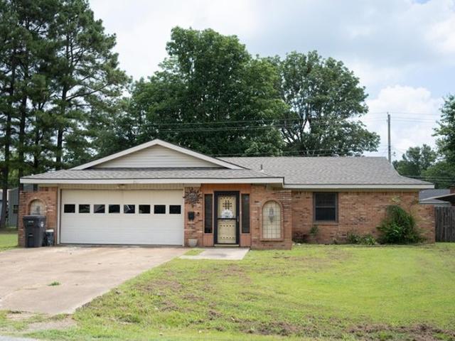 711 SE 7th St, Walnut Ridge, AR 72476