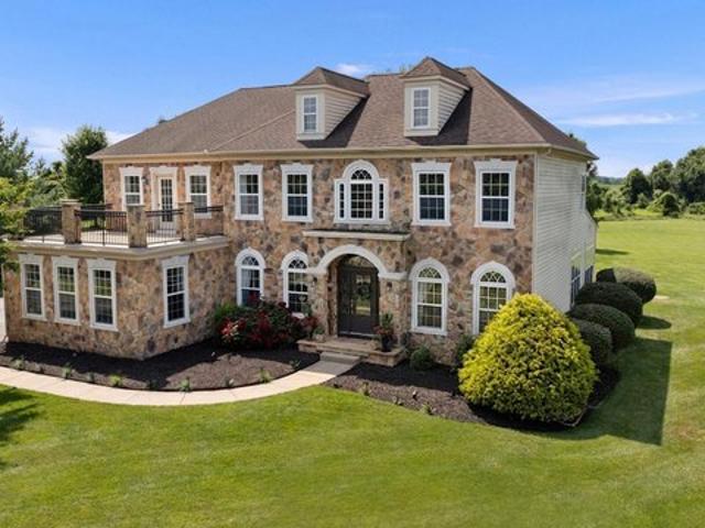 711 Sloop Ct, Newark, DE 19702