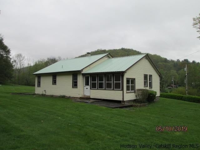 711 Sundown Rd, Sundown, NY 12740