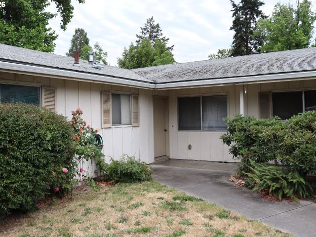 711 sw rogue river ave