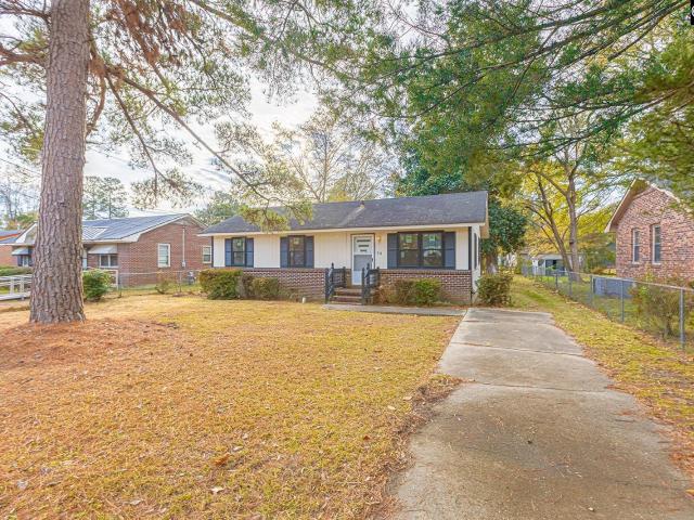 711 Parrish Dr Drive