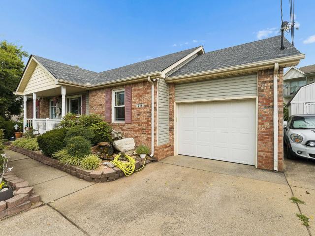 711 Peppertree Ct