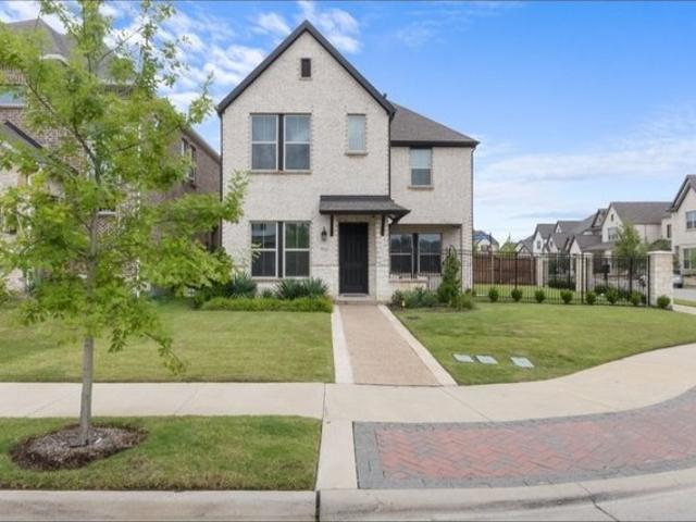 711 Prairie Falcon Dr, Arlington, TX 76005