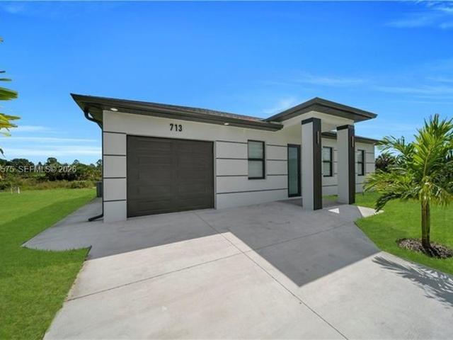 711 Roma Ave S, Lehigh Acres, FL 33974