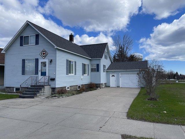 711 River St, Alpena, MI 49707