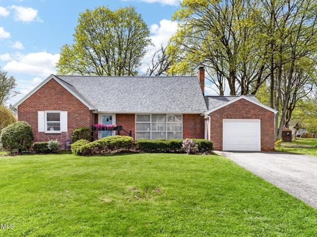 711 Riverside Ave, Glenville, NY 12302