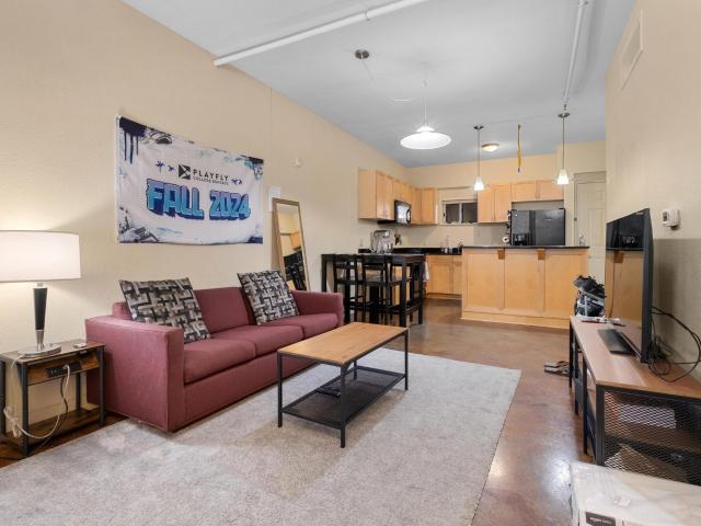 711 W 26th St # 508