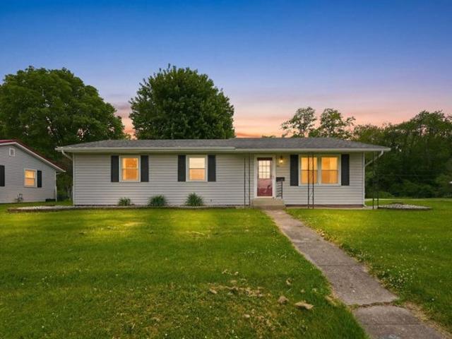711 W 2nd St, Ligonier, IN 46767
