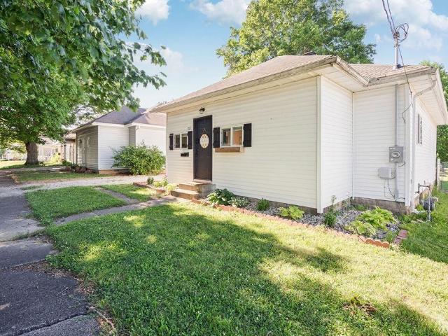 711 W Woodland Avenue