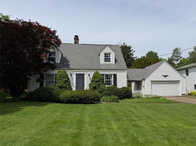 711 Woodrow St NW, North Canton, OH 44720