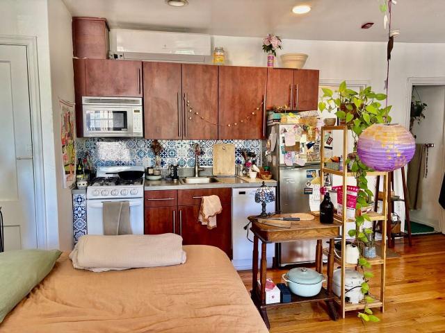 711 Walnut St Studio Apartment for Rent at 711 Walnut St, Philadelphia, PA 19106 Center City East