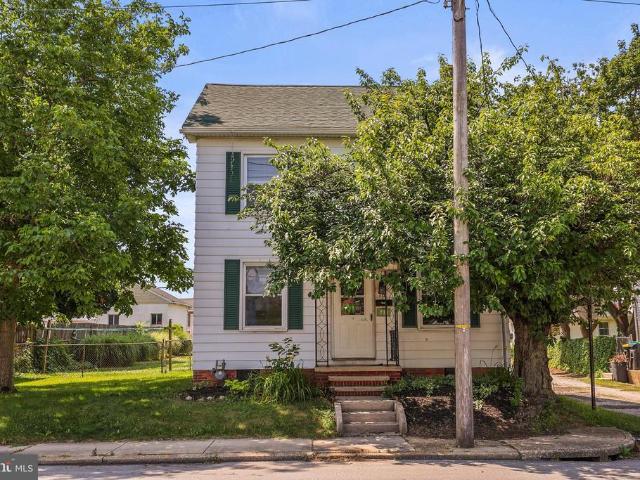 711 York Street