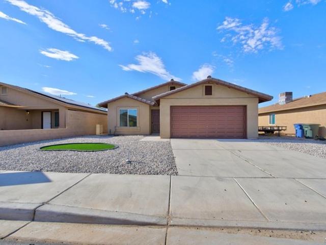 7124 E 37th St, Yuma, AZ 85365
