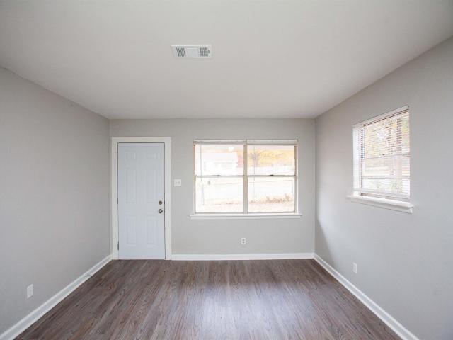 7124 Twin Oaks Rd