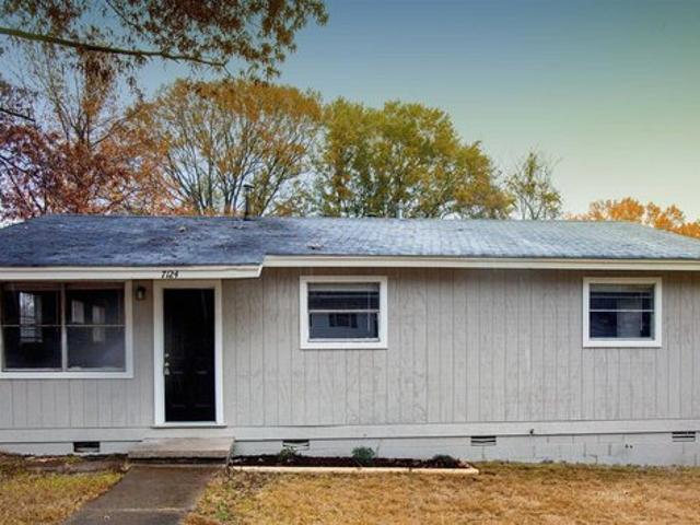 7124 Twin Oaks Rd, Little Rock, AR 72209