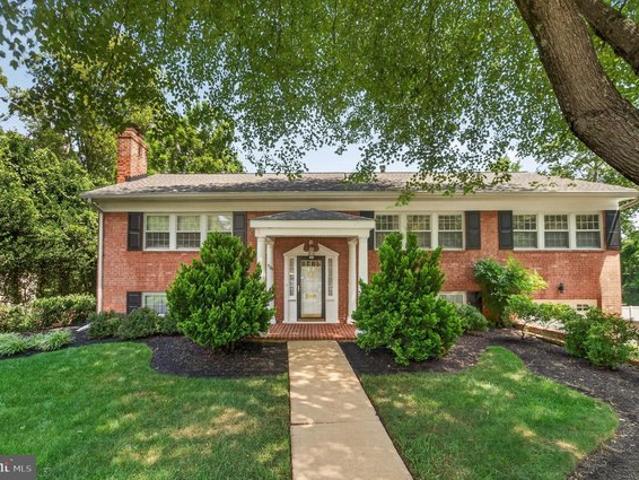 7124 Thrasher Rd, McLean, VA 22101