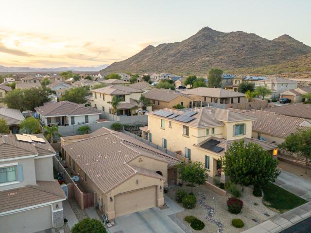 7124 w red hawk drive
